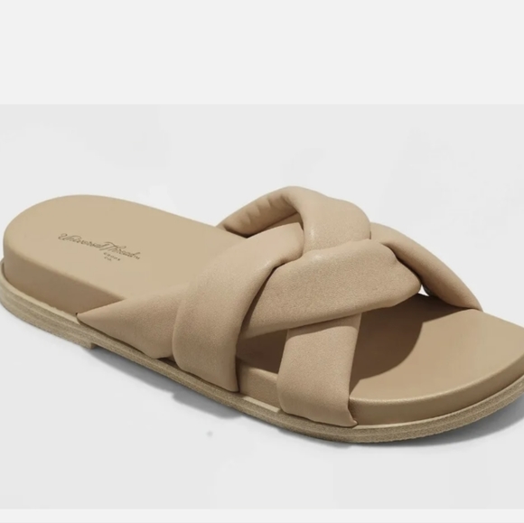 Universal Thread | Shoes | 45 Universal Thread Cosette Sz 75 Tan ...